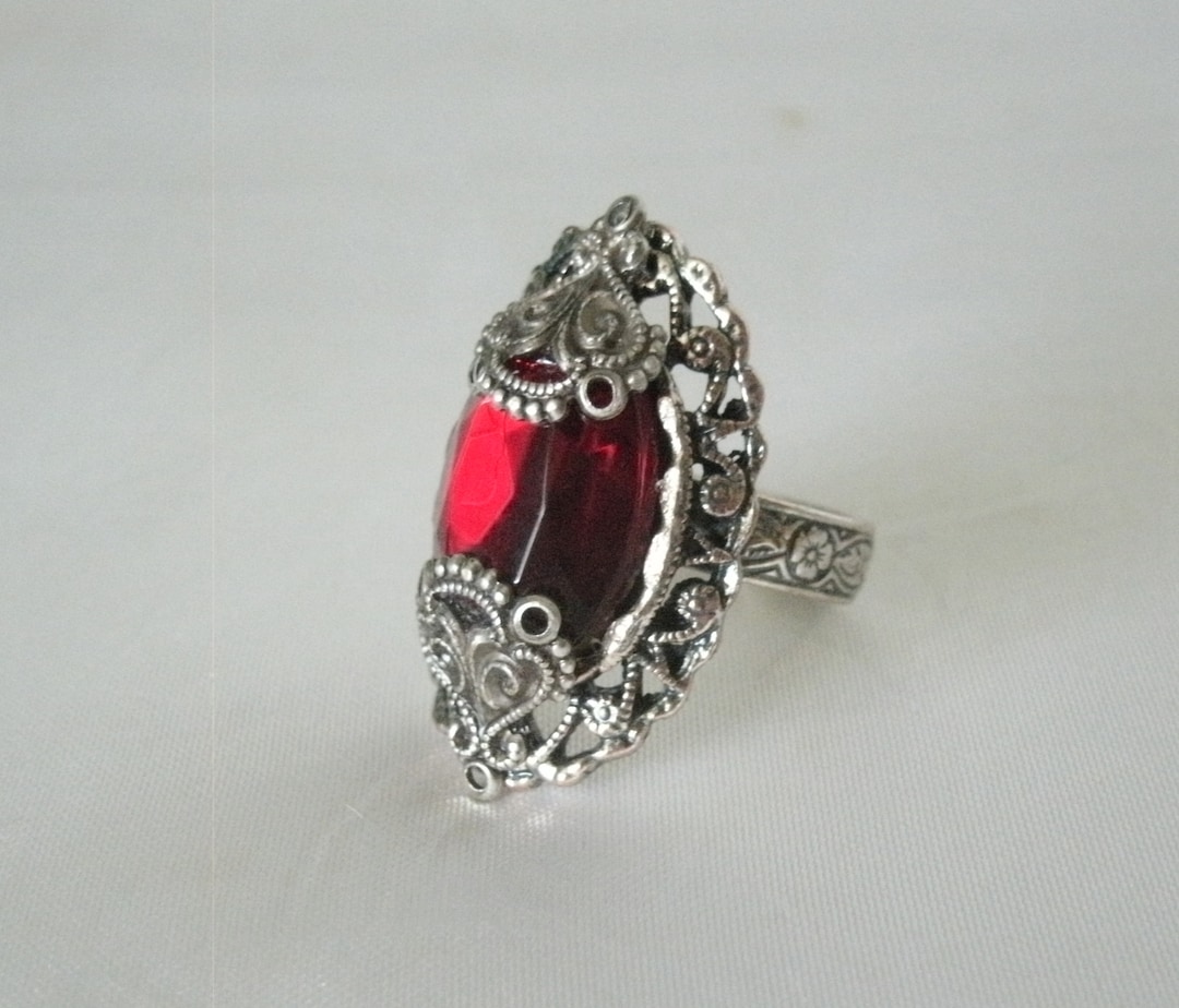 Red Ring Art Deco Jewelry Victorian Jewelry Renaissance Art Nouveau ...