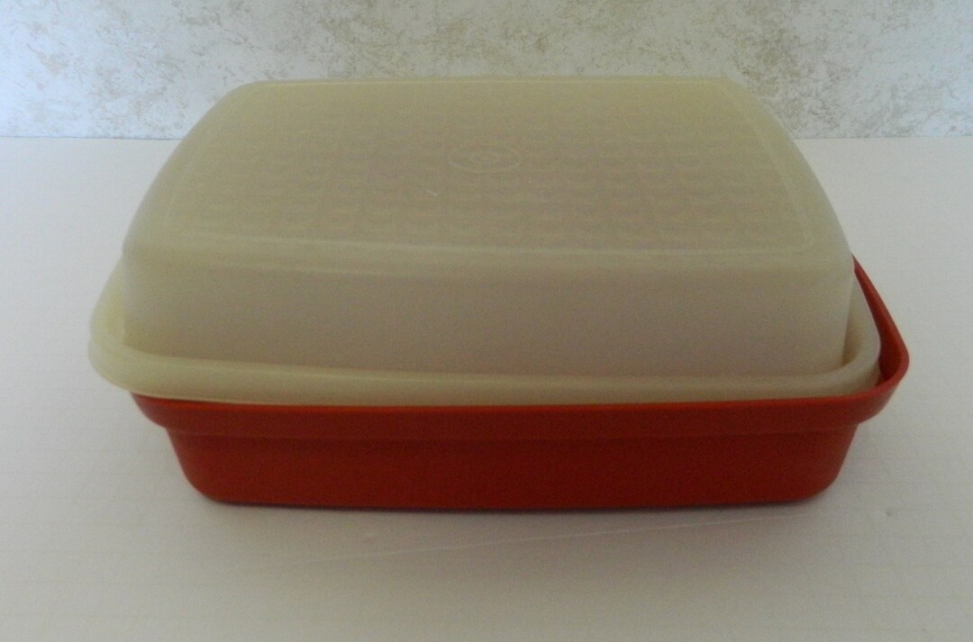 Tupperware Small Marinade Dish Season Serve Container Paprika Red ...