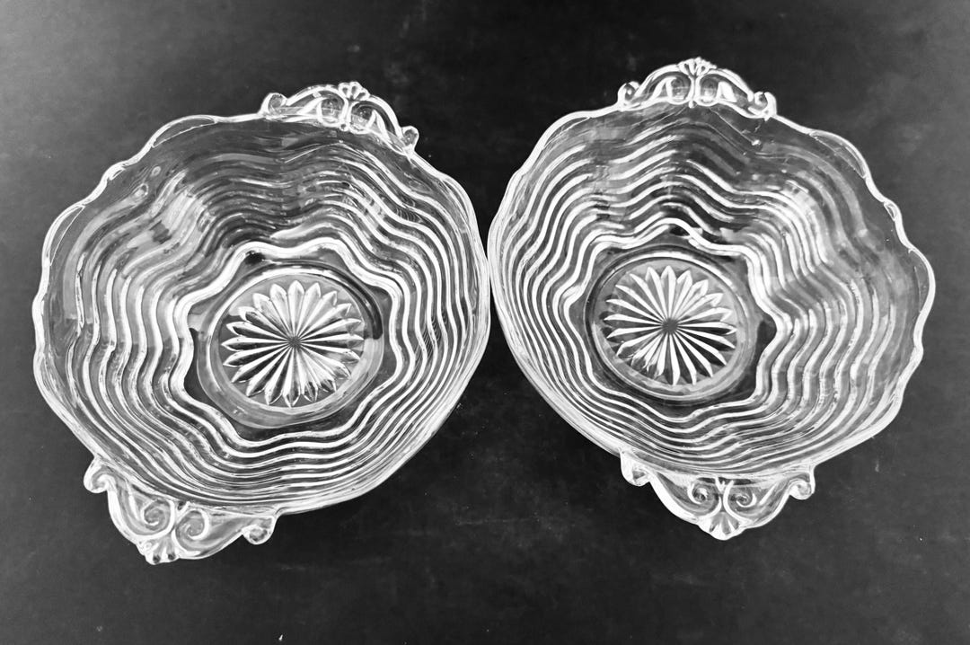 Duncan & Miller Elegant Glass Caribbean Pattern Tab Handled Bowl Clear ...