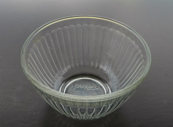 One Pyrex Clear Glass Ribbed Salad Mixing Bowl 3 Cups 7401-S - Etsy