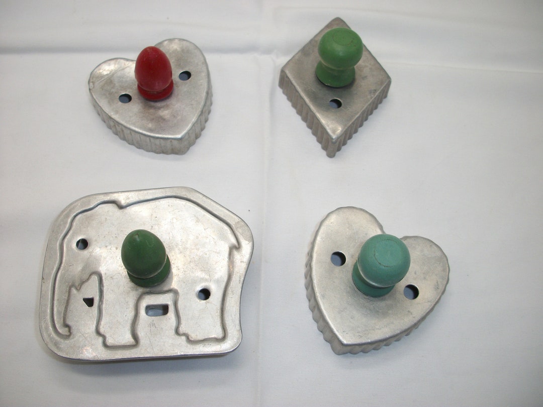 Vintage Antique Set of Cookie Cutters Wood Handles Elephant Hearts ...