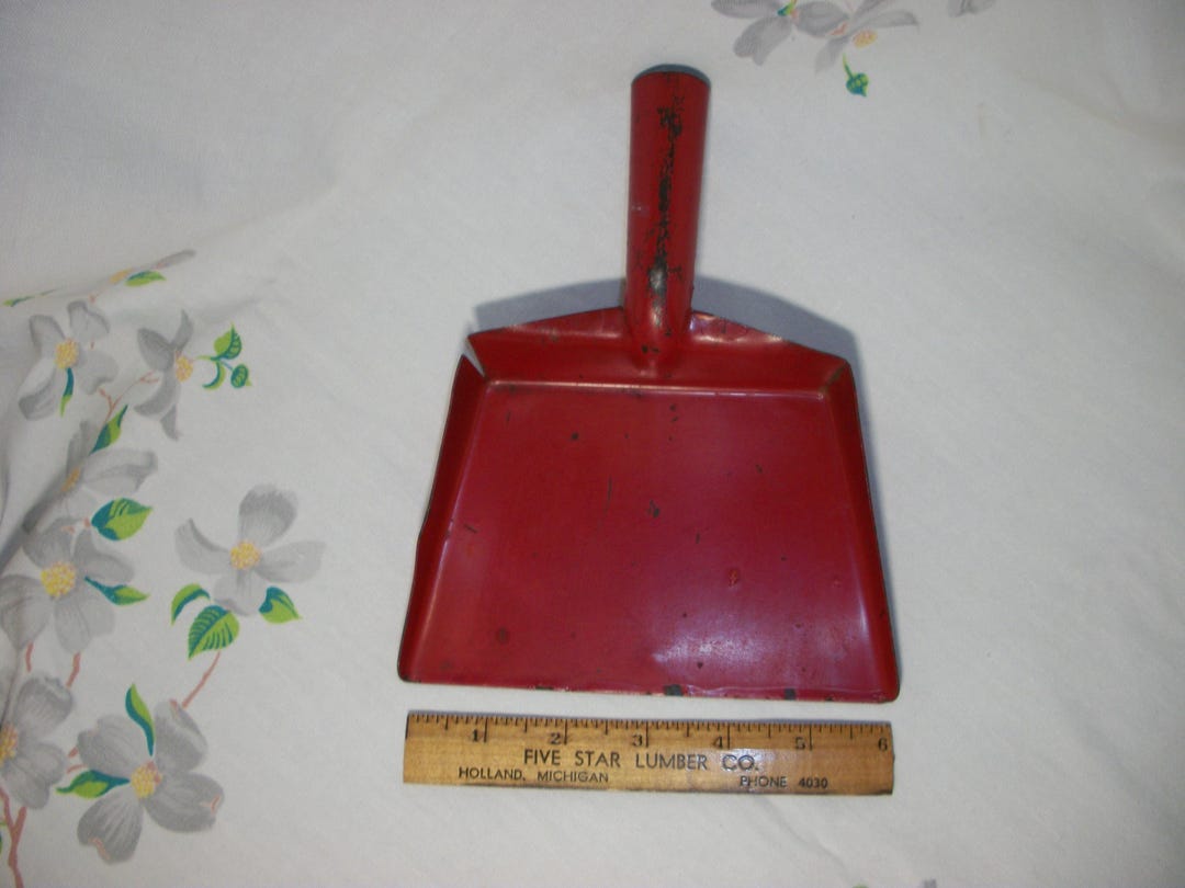 Vintage Red Metal Toy Dustpan Crumb Catcher - Etsy