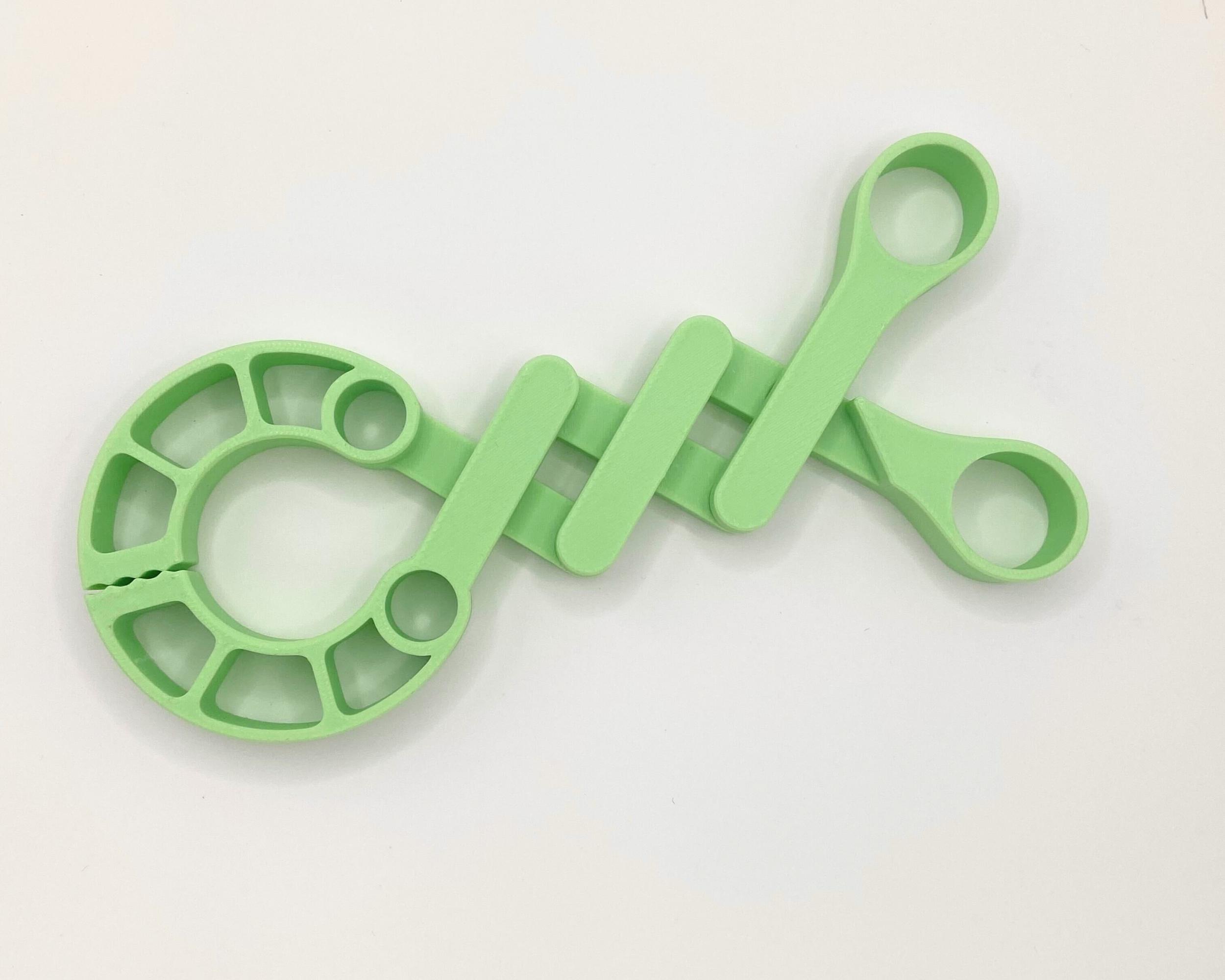 Extendable Mini Claw Grabber Toy – 3D Printed Fidget Gadget for Kids ...