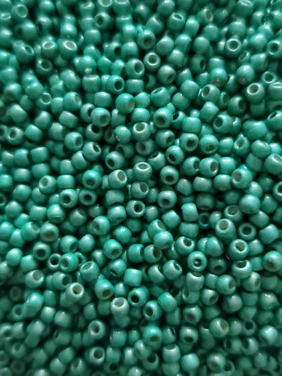 Toho Seed Bead Size 110 11 Pf588f Spearmint Matte Etsy