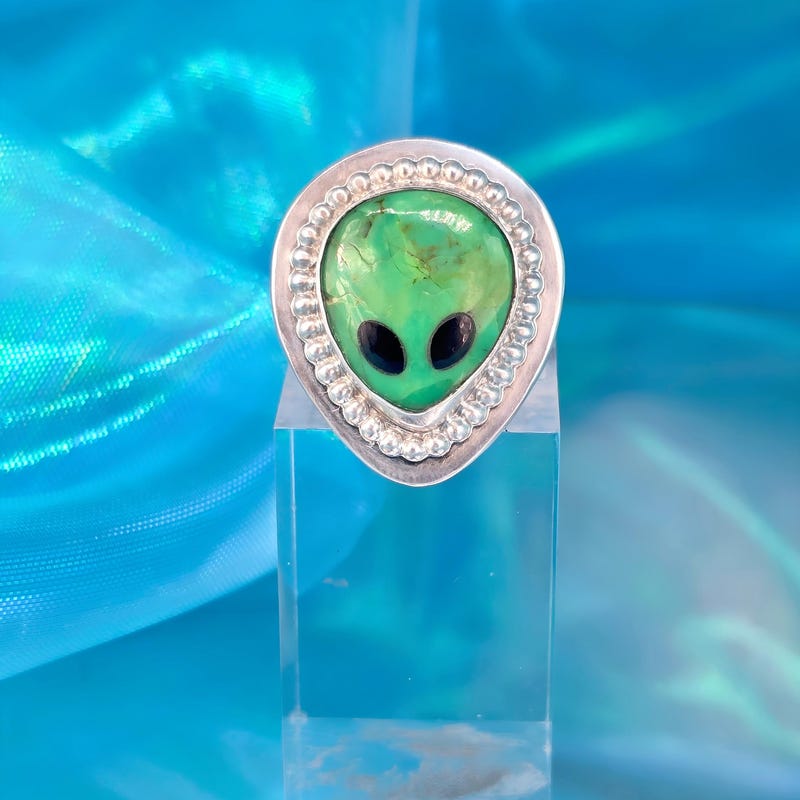 Alien Ring - Etsy