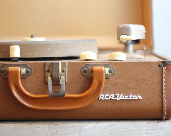 RCA Victor Record Player, Vintage Record Player, 1950s, Brown, Suitcase ...