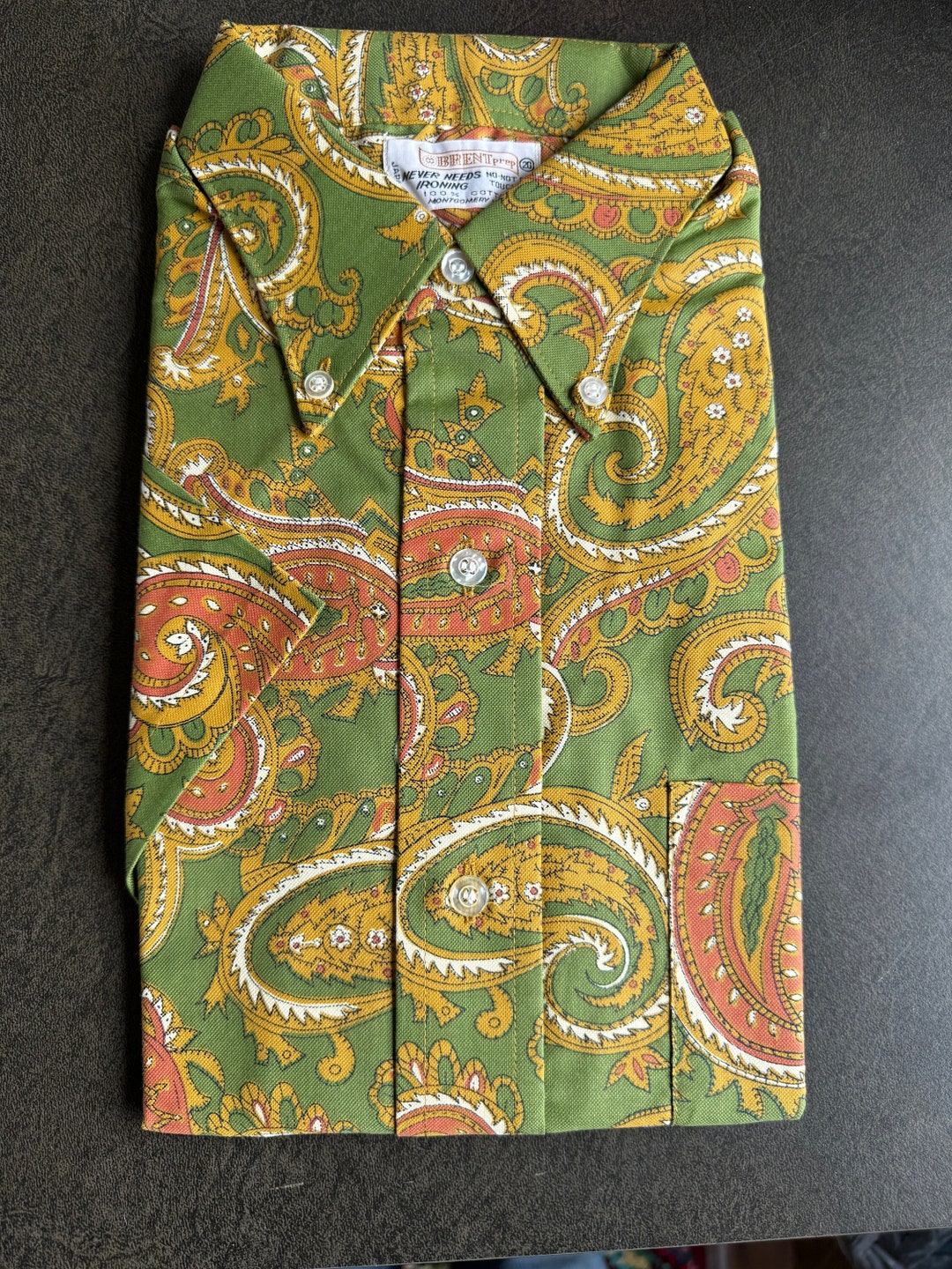 1970's Button Down Shirt Green Paisley 14.5 Montgomery Ward Short ...