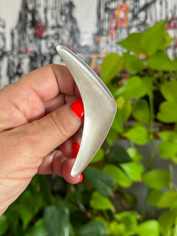 1980s Sterling Silver Boomerang pin. Atomic Pin. Beau… - Gem