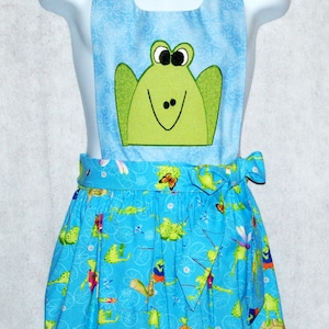 Green Frogs Ladies Apron, Funny, Cute Frog, Custom Cotton Anniversary ...