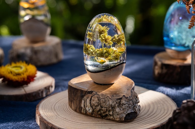 Tall Flatsedge Flower Resin Paperweight - Resin Ornaments and Office ...