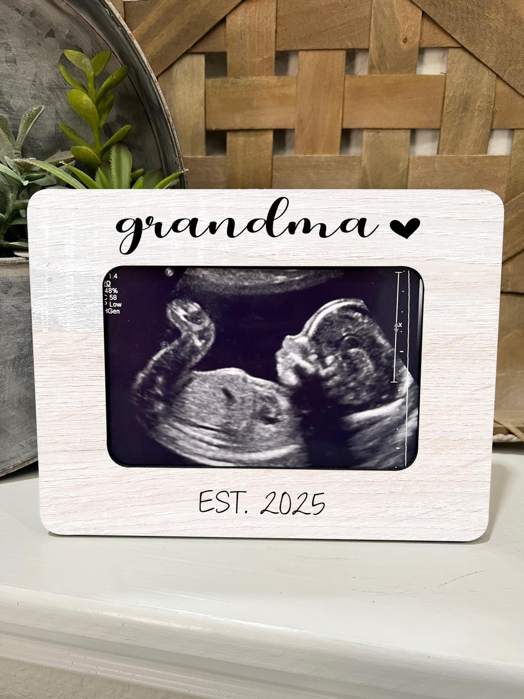Grandma EST. 2025 Picture Frame – New Grandma Gift, Pregnancy ...