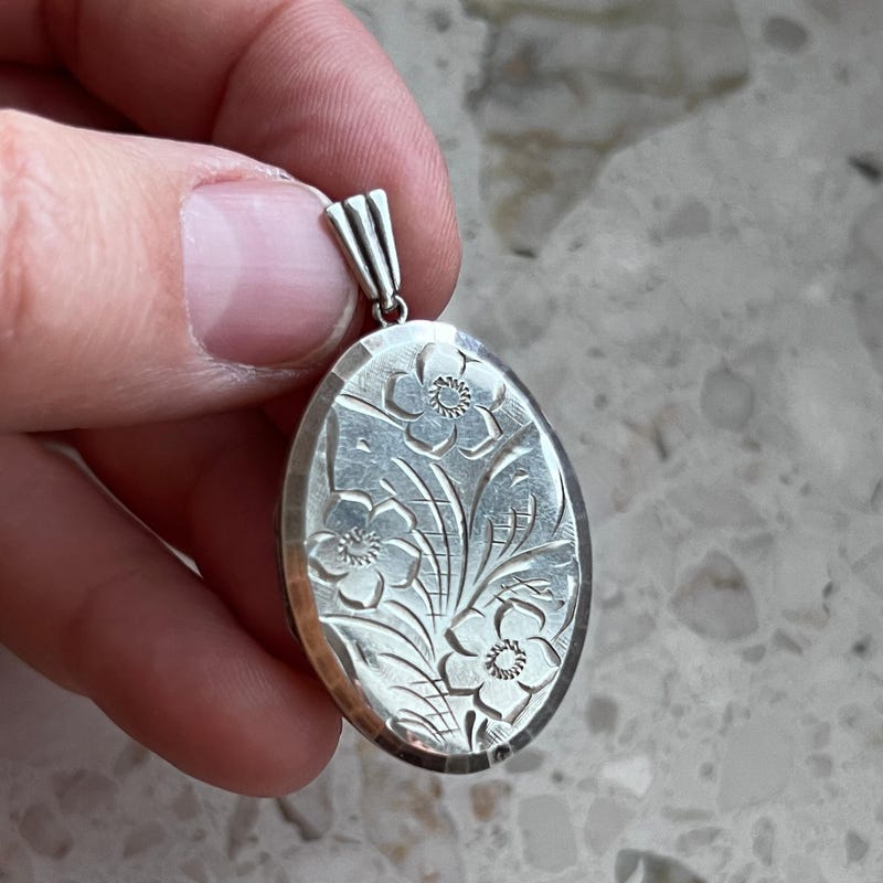 Secret Garden Locket - Etsy