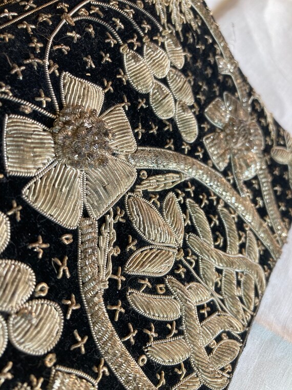 1930s Art Deco Metallic Silver Tinsel Rose Embroidere… - Gem