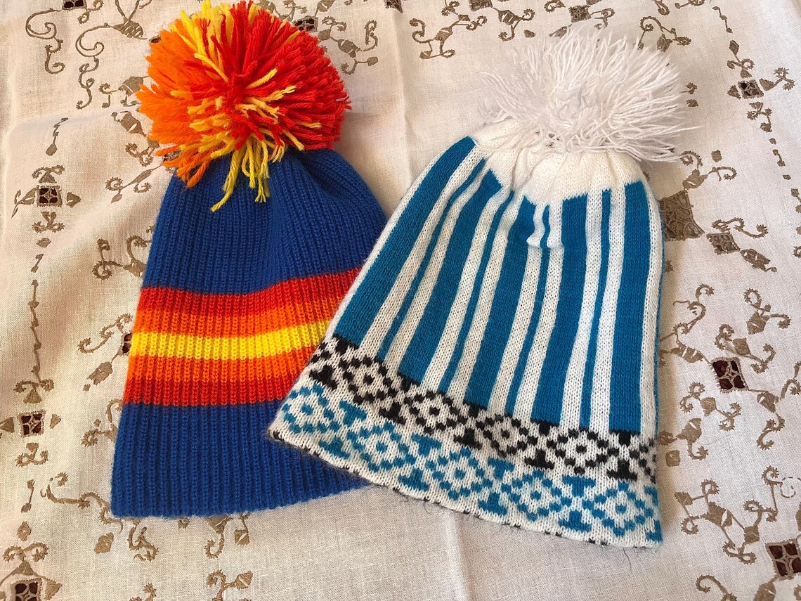 1970s Rainbow Colors Winter Wonderland Kaleidoscope Stripe Ski Cap Hat ...