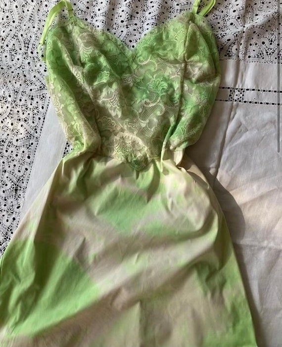 1960s Light Chartreuse Green Sea Witch Lace Tye Die S… - Gem