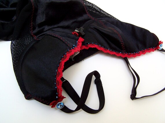 1970s Fredericks of Hollywood Crystal & Cross Mesh Ga… - Gem