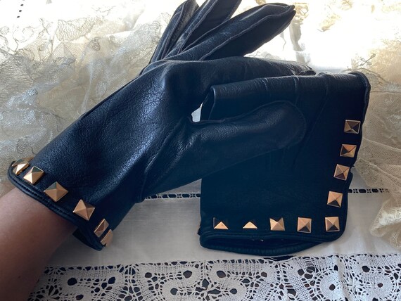 1970s Pyramid Studded Deep Inky Black Leather Gloves - Gem