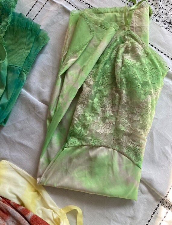 1960s Light Chartreuse Green Sea Witch Lace Tye Die S… - Gem