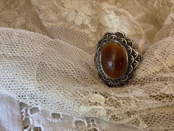 1930s Marcasite & Amber Horn Setting Floral Petal Ste… - Gem