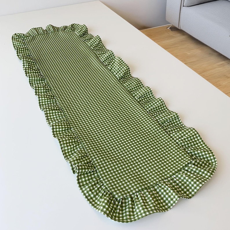 Linen Table Runner: Green Gingham, Ruffled Farmhouse Wedding Decor - Etsy