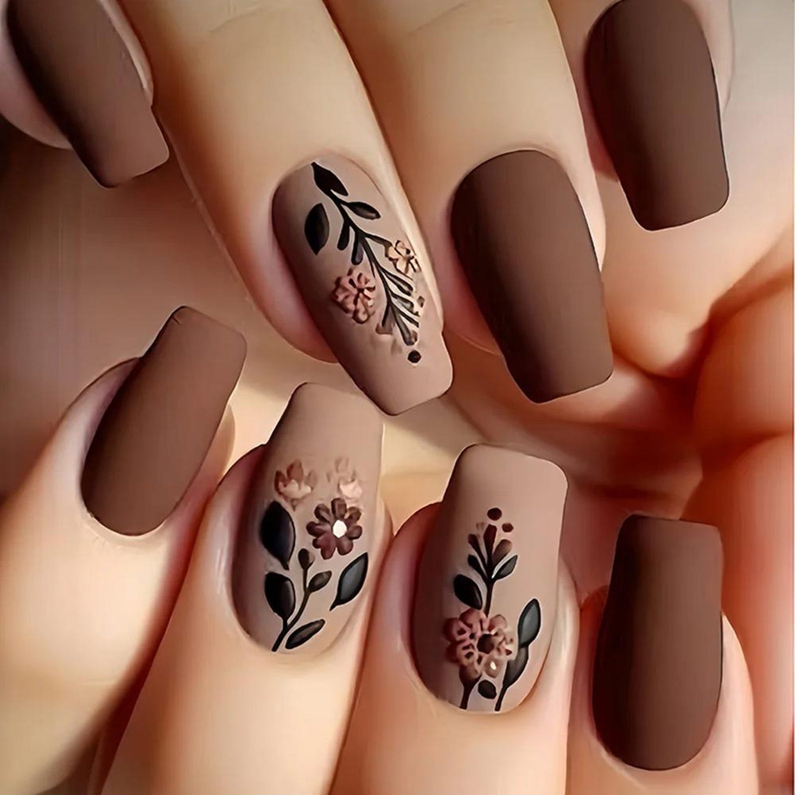 Short to Medium Press on False Nails, Square and Ballet Nail Tips With ...