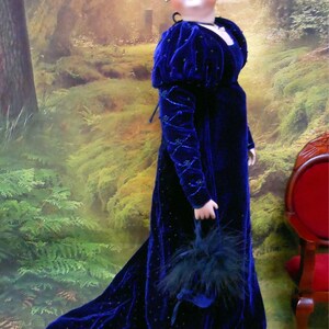 Beautiful F&G Reproduction Artist Doll in Rich Velvet Regency Masqurade ...