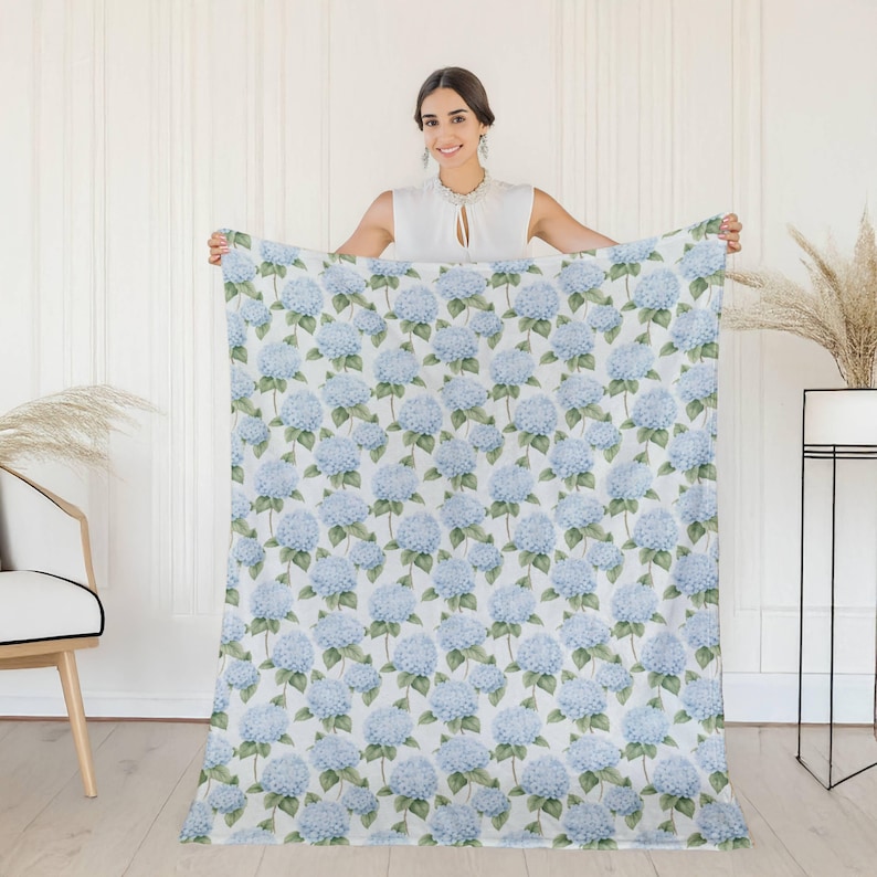 Blue Hydrangea Dorm Blanket, Preppy Floral Throw, Soft Blue College ...