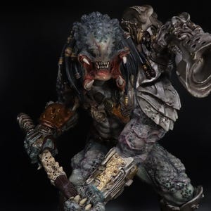 Narin Ancient Predator Statue, Resin Material, Sci Fi Warrior ...