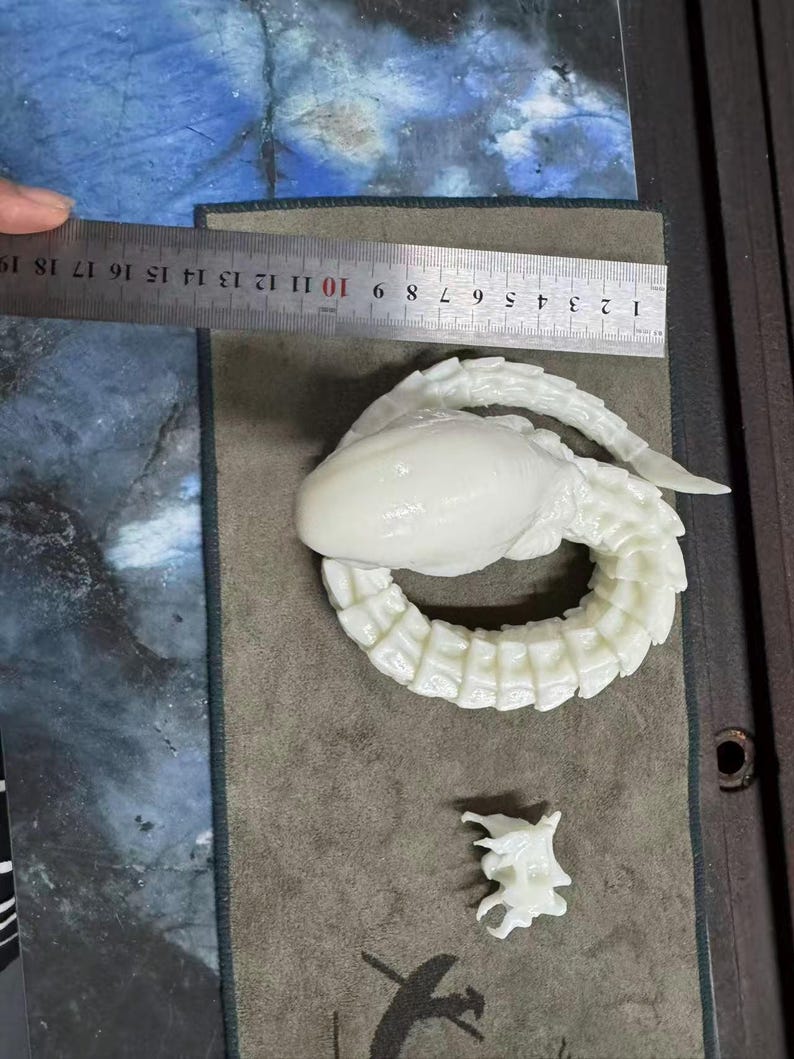Alien Chestburster Resin Statue – 10.5×10.5 Cm Hand-painted Horror ...
