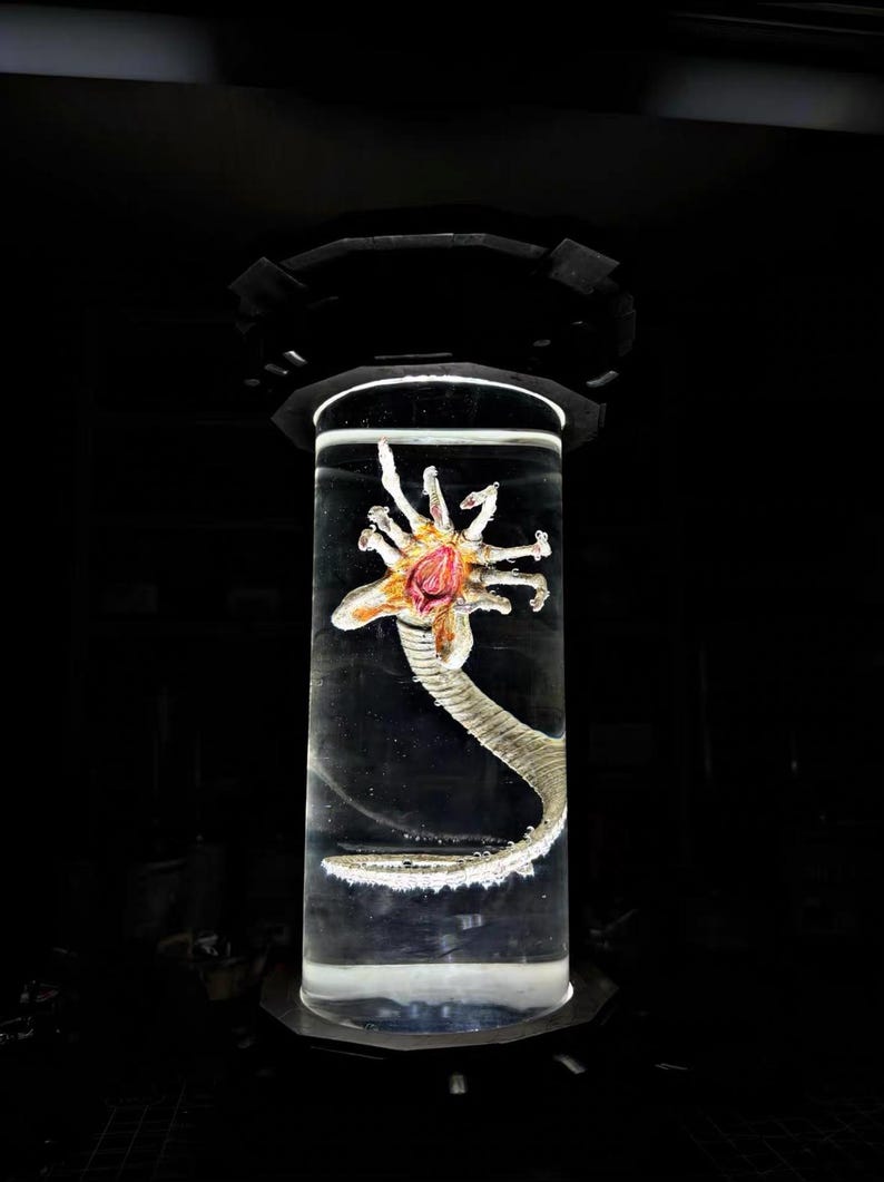 Facehugger Model Statue Ornament, Glass Jar, Alien Specimen Container ...