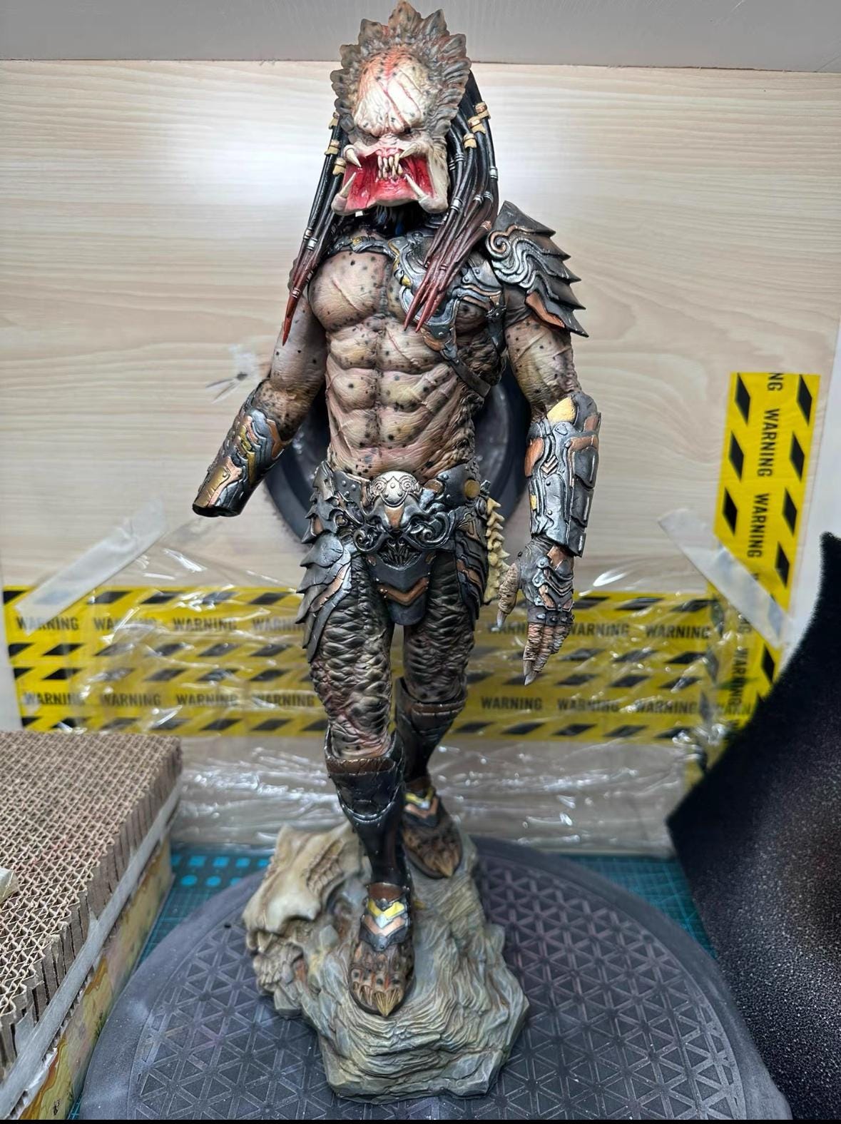 Narin LONE HUNTER RAZZRX Predator Figure: 1/6 Scale, Hand-painted - Etsy