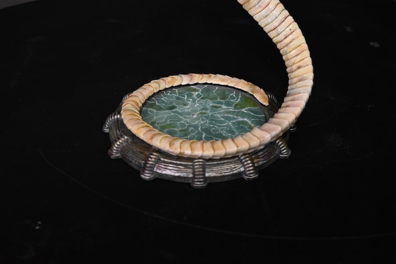 Alien Facehugger Statue, 5.5 Inch Resin Collectible Display Figure - Etsy