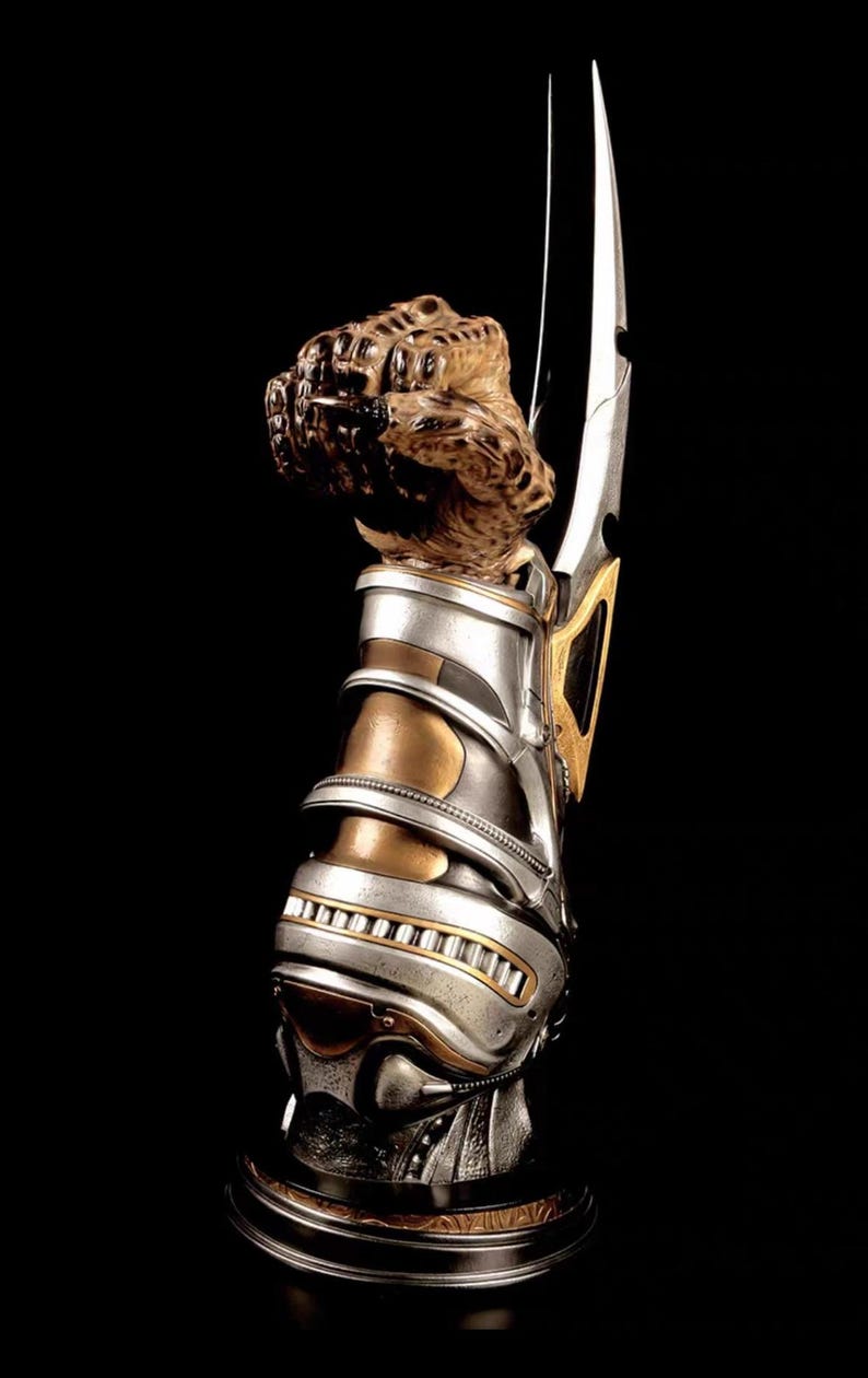 Predator Arm Wrist Blade Statue - Handcrafted & Painted, Finished Model ...