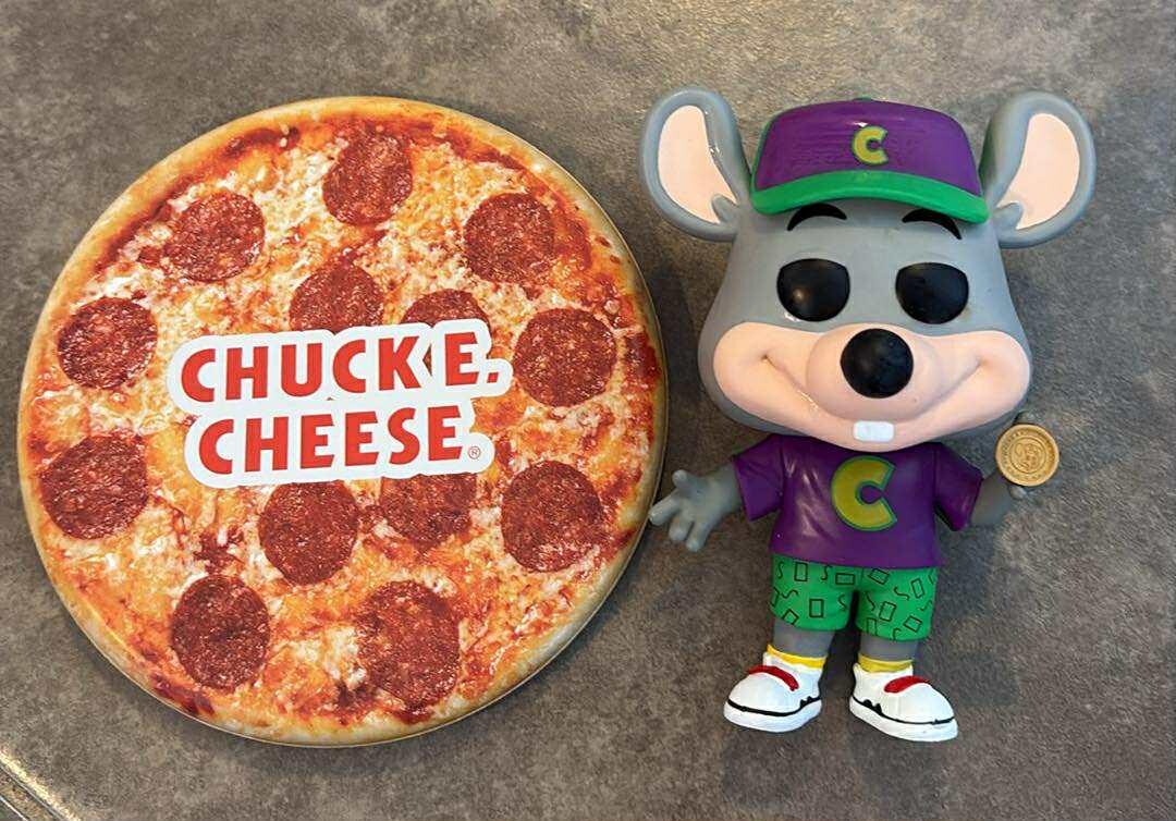 Retro Chuck E Cheese Figure Vinyl With Pizza Toy - Etsy