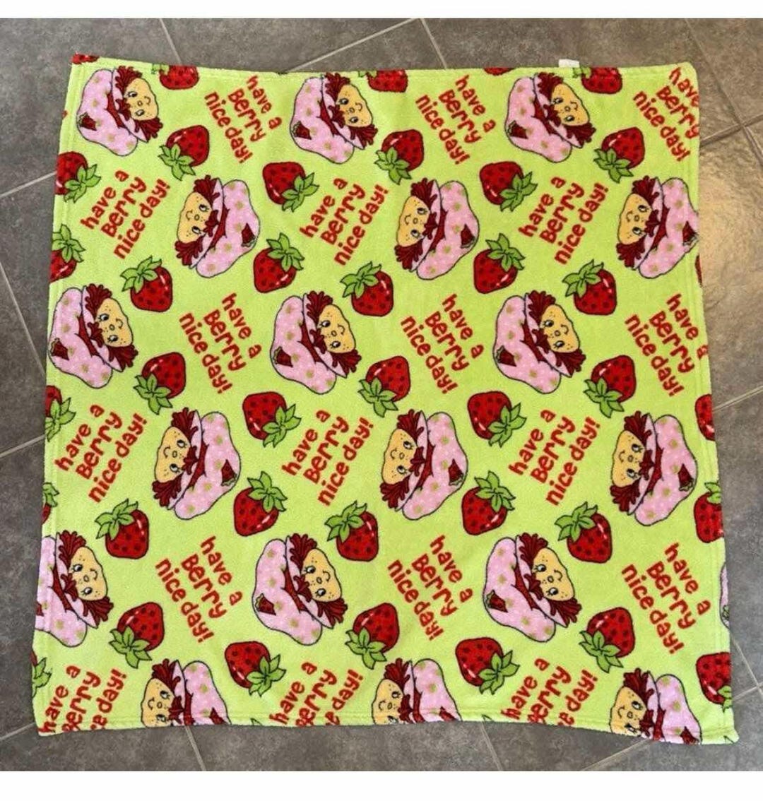 Strawberry Shortcake Green Toddler Crib Blanket Have a Berry Nice Day ...