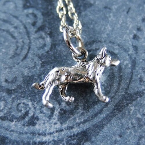 Silver Wolf Necklace Antique Pewter Wolf Charm on a Delicate - Etsy