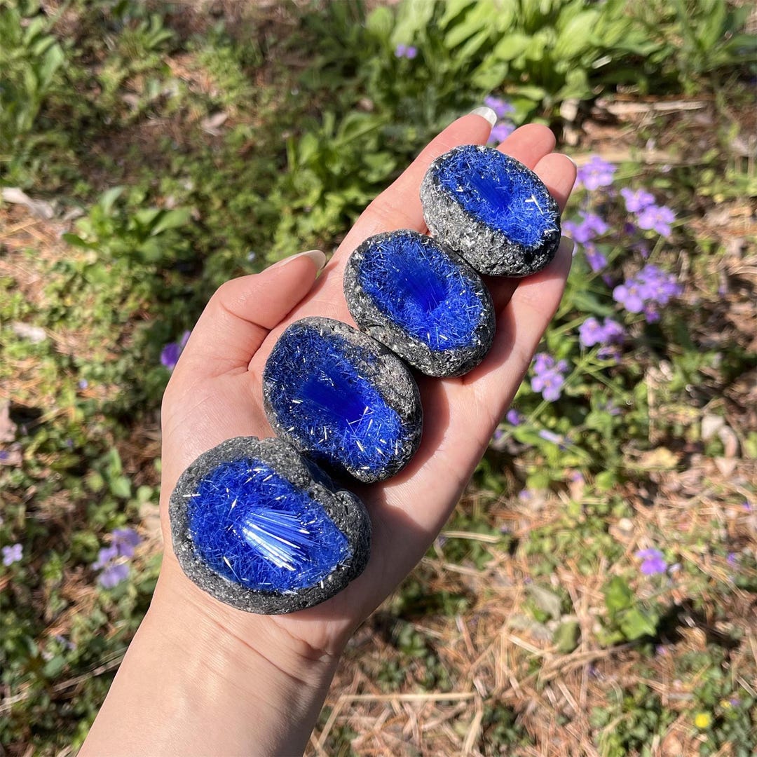 Spécimen de tourmaline noire géode bleue, cristal de guérison Reiki ...