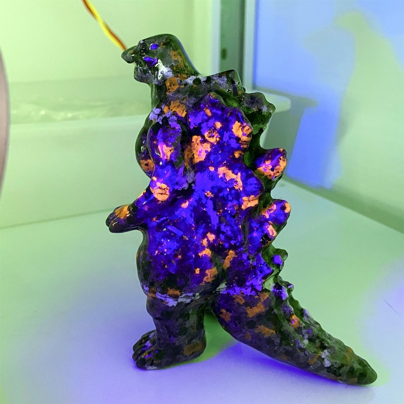 Yooperlite Godzilla Sculpture: Natural Quartz Crystal Carving, 5.2" - Etsy