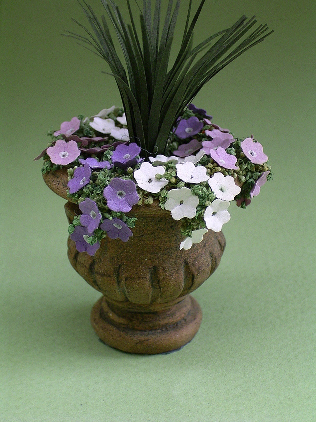 1/12th Petunia Paper Flower Kit for Dollhouses, Florists and Miniature ...