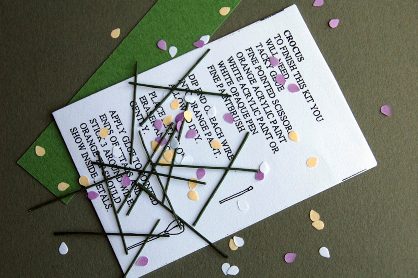 Crocus Paper Flower Kit for 1/12th Scale Dollhouses, Florists and ...