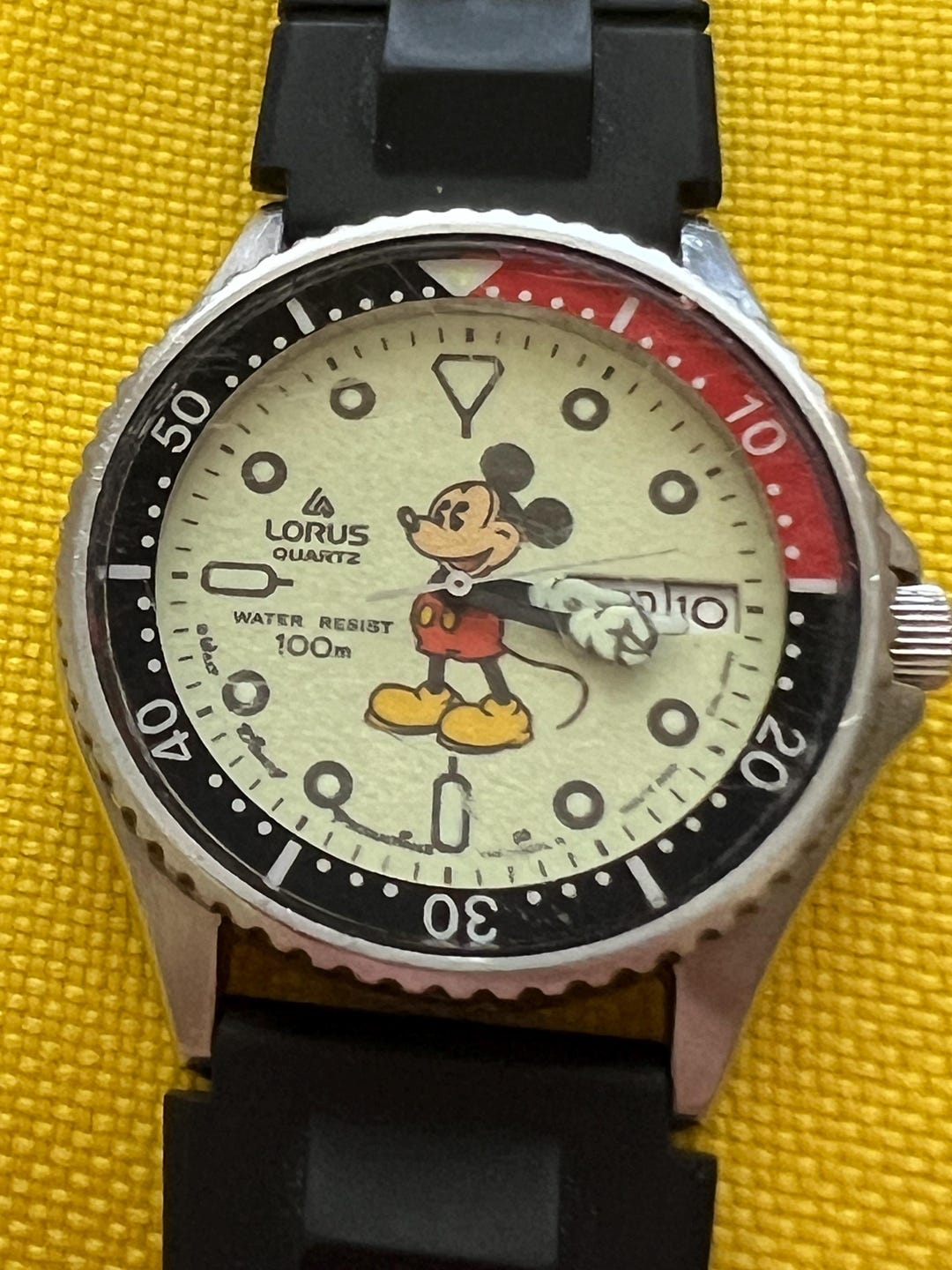 Vintage LORUS MICKEY MOUSE Diver Watch - Day Date Feature - Works - New ...