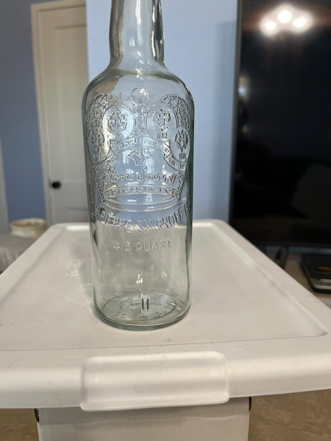 E#90 Vintage SMIRNOFF 1818 Crown Bottle - Etsy