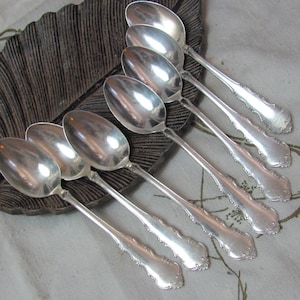 Dresden Rose Pattern // Set of 7 or 8 Silver Plate Teaspoons // Reed ...