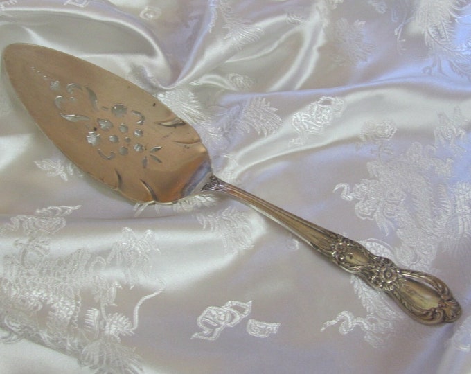 Heritage Pattern // Silver Plate Pierced Pie Cake Server Large 11 ...