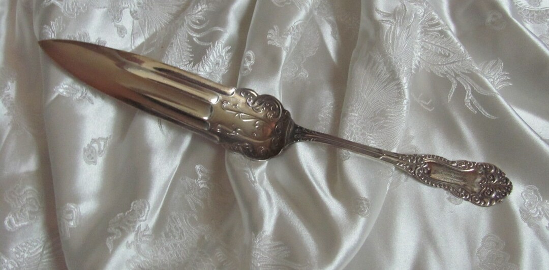 Super Fancy Silver Plate Cake Pie Scoop Dessert Server Repousse Blade ...
