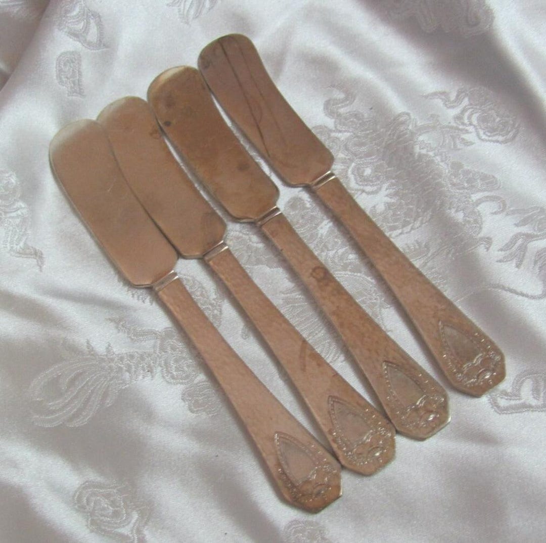 4 Silver Plate Butter Knives Spreaders - Heraldic Pattern 1916 ...