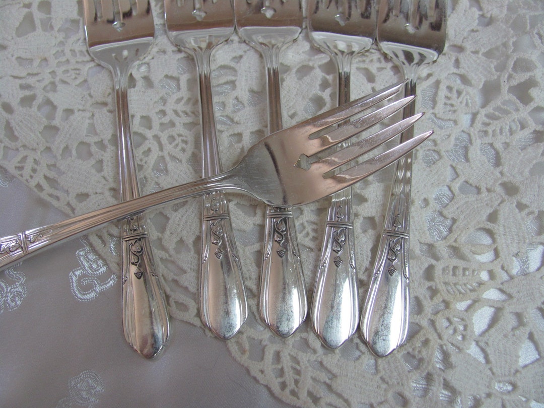 Countess II 1939 Pattern // 6 Vintage Silver Plate Salad Dessert Forks ...