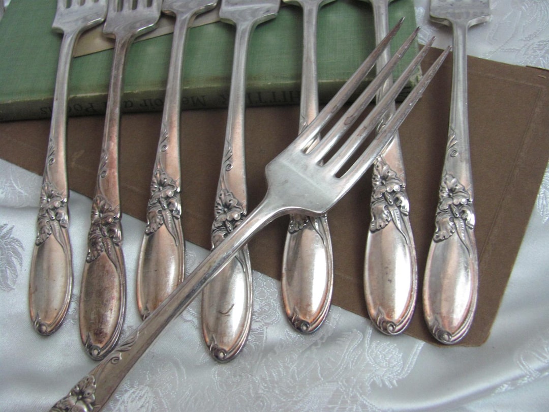 White Orchid Pattern 1953 - Set of 9 Silver Plate Dinner Forks ...