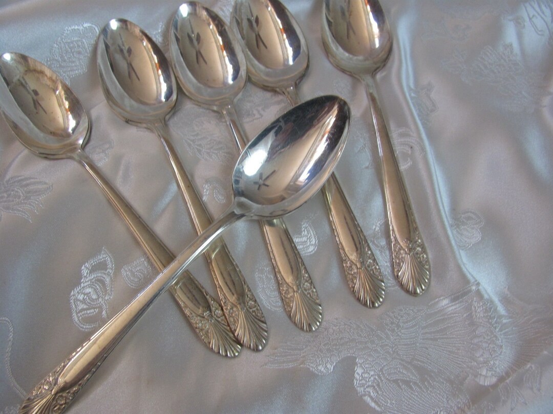 Radiance Pattern 1940 // Set of 6 Silver Plate Teaspoons // Crown Silverplate No Mono // Vintage ...