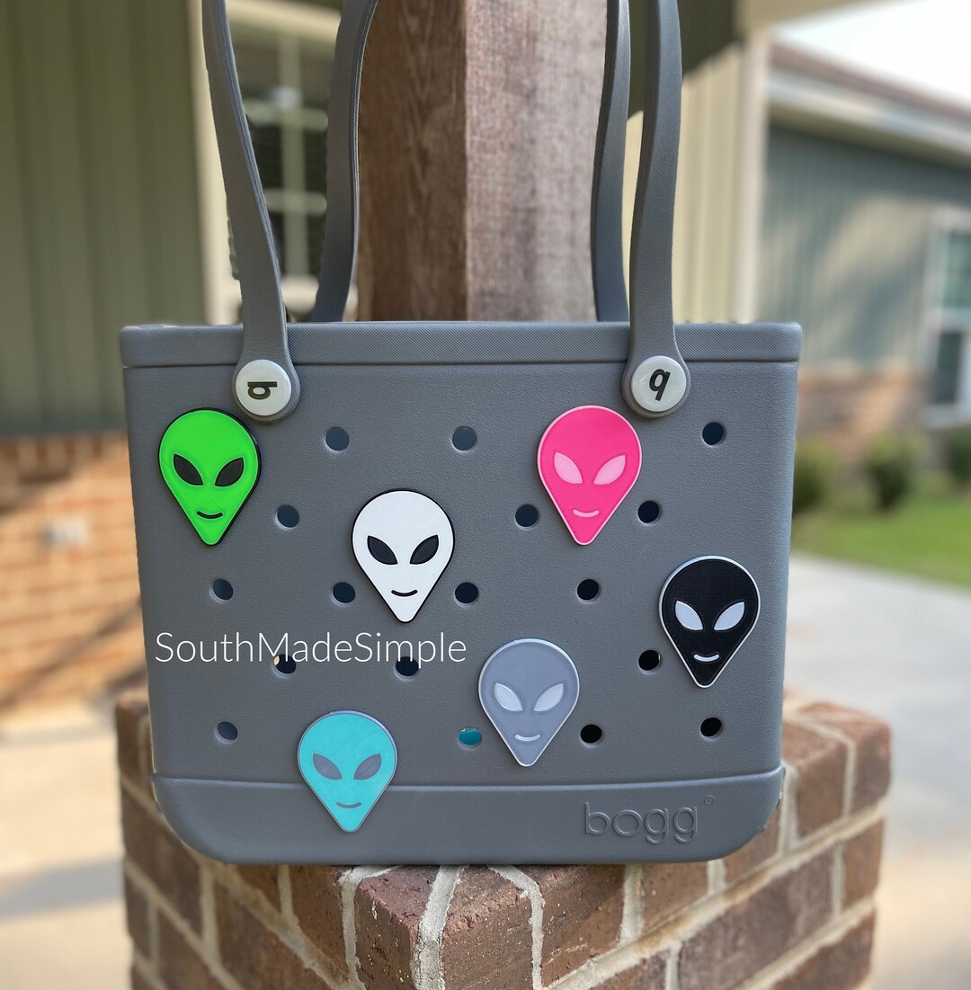 Alien Bogg Bag Charm, Alien Head Bogg Bag Accessories, Bogg Bag Buttons ...